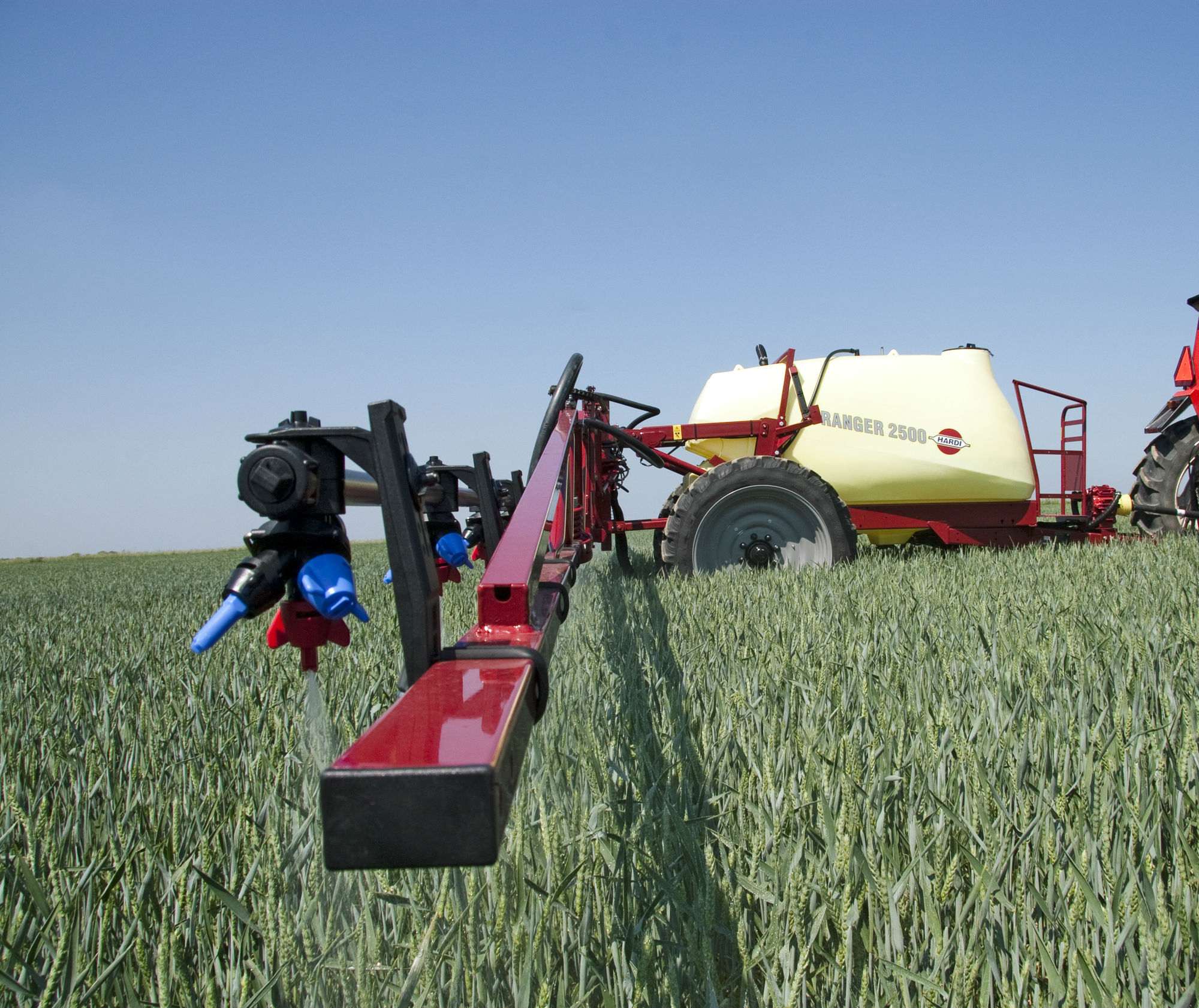 Hardi 'Ranger 2500' - Trailing Sprayers at SprayerBarn