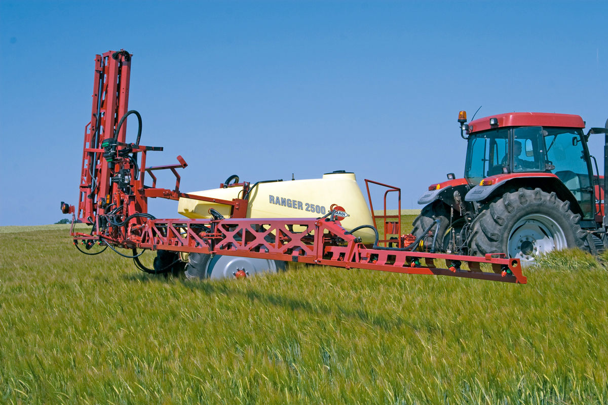 Hardi 'Ranger 2500' - Trailing Sprayers at SprayerBarn
